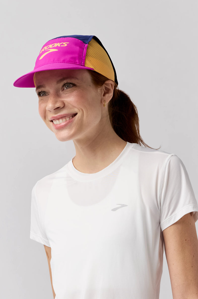 Brooks | Propel Mesh Hat 2.0 | Unisex | Magenta/Midnight/Brooks Logo ...