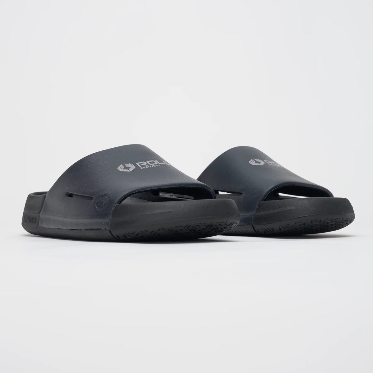 Roll Recovery | SUPERPLUSH Slide | Women's | Carbon Black – Confluence ...